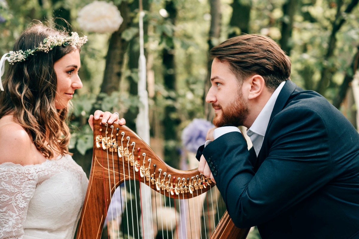 What is the BEST Alternative Music for My Woodland Wedding? – 2 of Harps